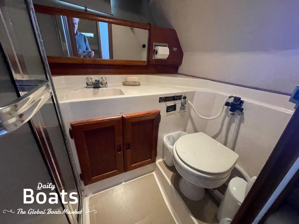 1986 Bayliner 45 Pilothouse Motoryacht 4550 for sale. View price ...