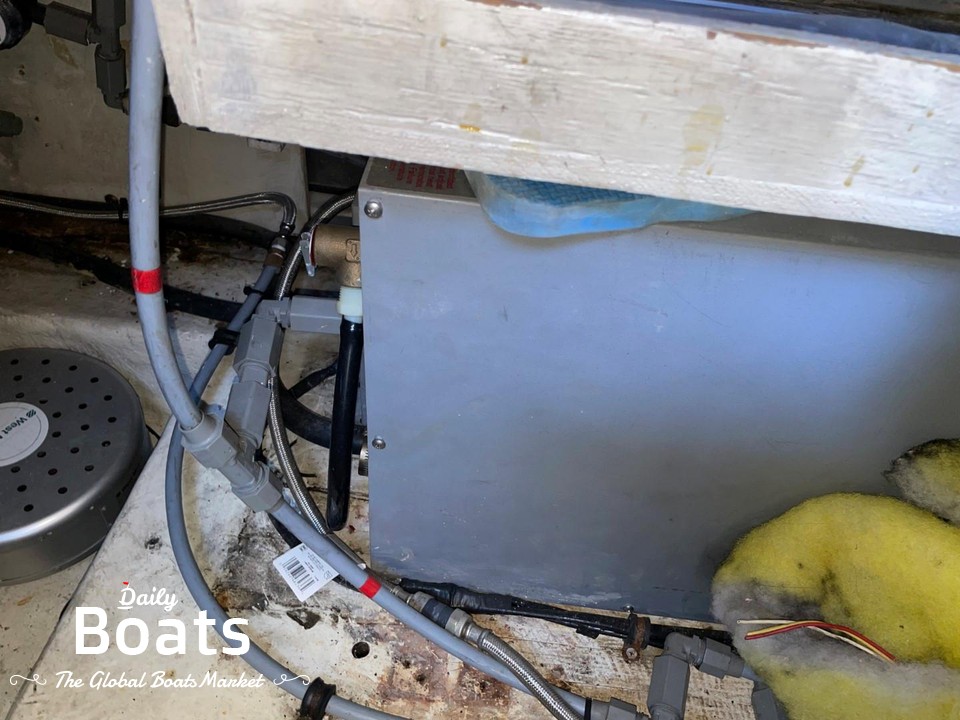 1986 Bayliner 45 Pilothouse Motoryacht 4550 for sale. View price ...