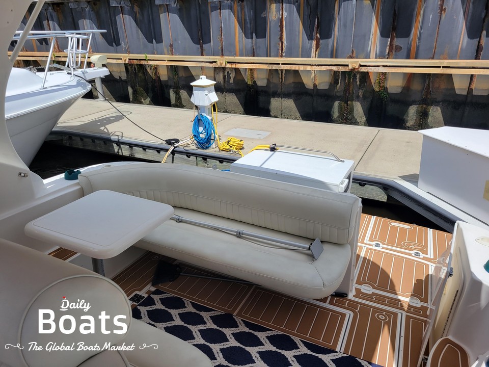 1998 Cruisers Yachts 3075 Rogue for sale. View price, photos and Buy ...