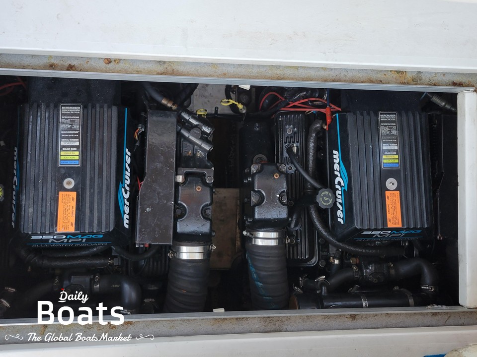 1998 Cruisers Yachts 3075 Rogue for sale. View price, photos and Buy ...