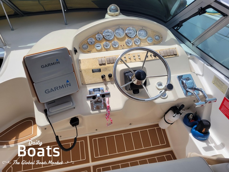 1998 Cruisers Yachts 3075 Rogue for sale. View price, photos and Buy ...