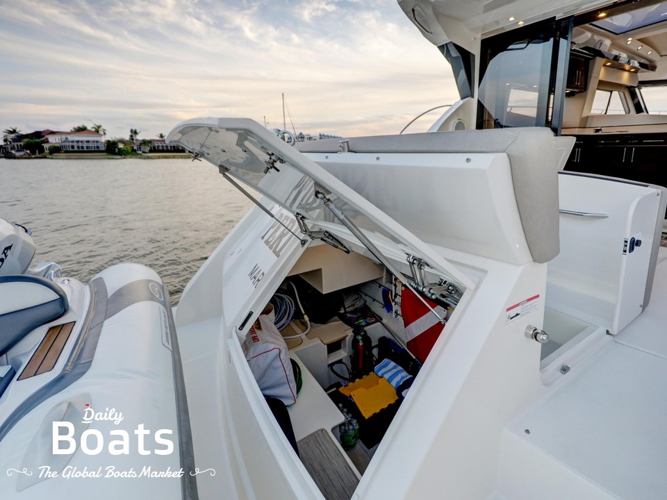 2018 Carver C52 Coupe for sale. View price, photos and Buy 2018 Carver ...