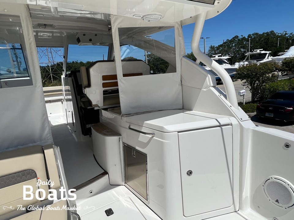 2019 Pursuit Dc 365 for sale. View price, photos and Buy 2019 Pursuit ...