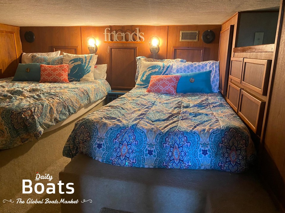 1990 Harbor Master Coastal Pilot House Motoryacht for sale. View price ...