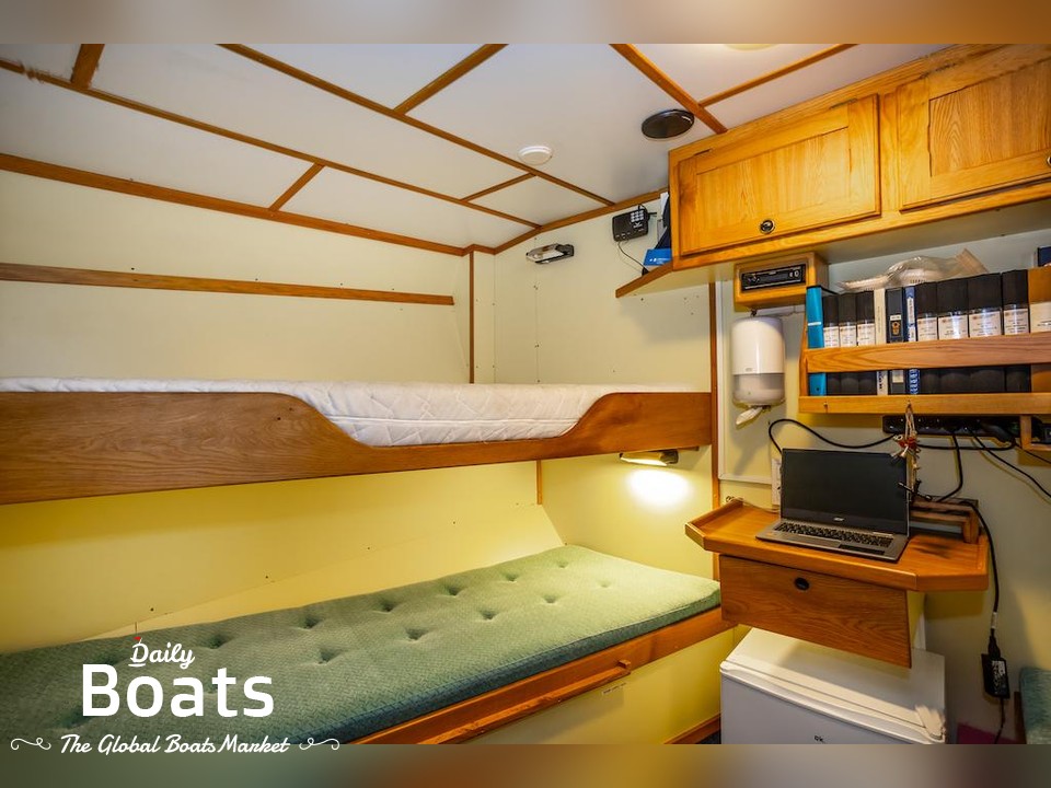 1995 Explorer 23.35 Meter à vendre. Voir le prix, les photos et Acheter ...