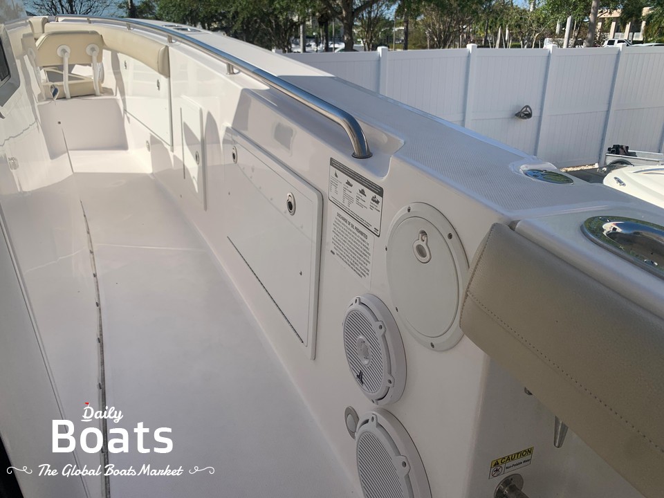 2019 Everglades 435Cc for sale. View price, photos and Buy 2019 ...