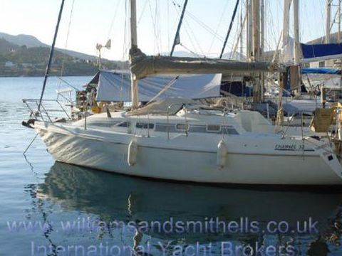 1992 Hunter Channel 32 for sale. View price, photos and Buy 1992 Hunter ...