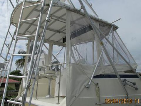 1983 Hatteras 32 Flybridge for sale. View price, photos and Buy 1983 ...