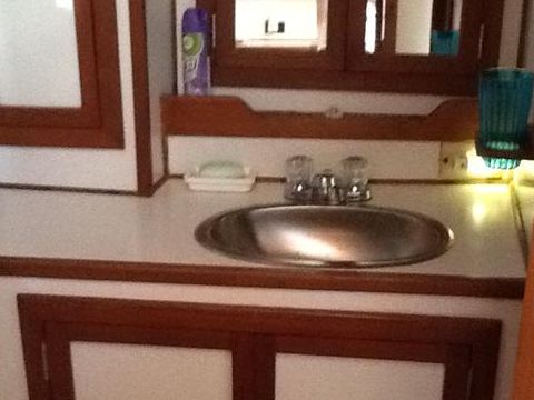1984 Topaz 38 Flybridge for sale. View price, photos and Buy 1984 Topaz ...