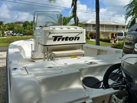 2005 Triton 220 Lts for sale. View price, photos and Buy 2005 Triton ...