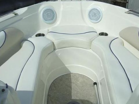 2006 Rinker 226 Captiva Bowrider for sale. View price, photos and Buy ...