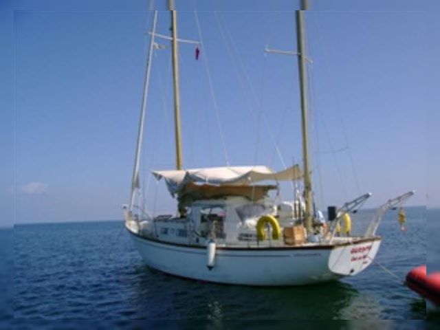 Camper & Nicholsons Nicholson 38 for sale - Daily Boats | Buy, Review ...