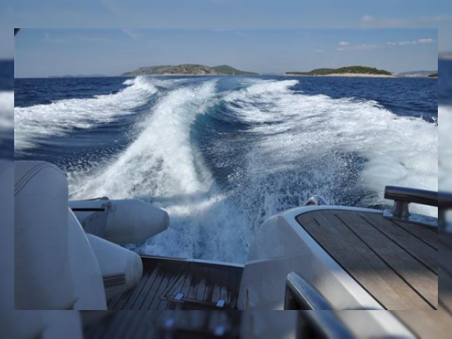 2006 Princess F42 for sale. View price, photos and Buy 2006 Princess ...