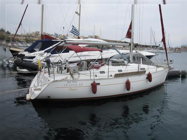 2001 Beneteau Oceanis 331 for sale. View price, photos and Buy 2001 ...