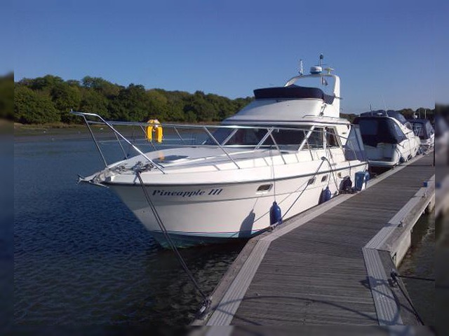 1990 Fairline Corniche 31 for sale. View price, photos and Buy 1990 ...