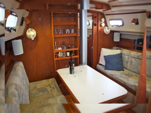 1998 Island Packet 320 for sale. View price, photos and Buy 1998 Island ...