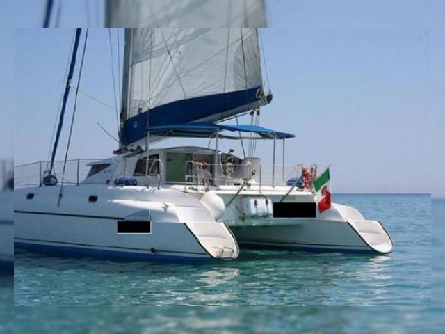 2002 Fountaine Pajot Athena 38 for sale. View price, photos and Buy ...