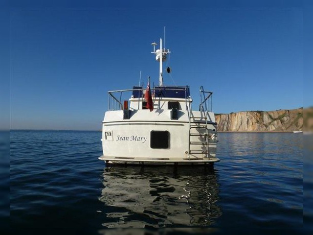 1989 Neptune 42 Sundeck Trawler Motor Yacht à vendre. Voir le prix, les ...