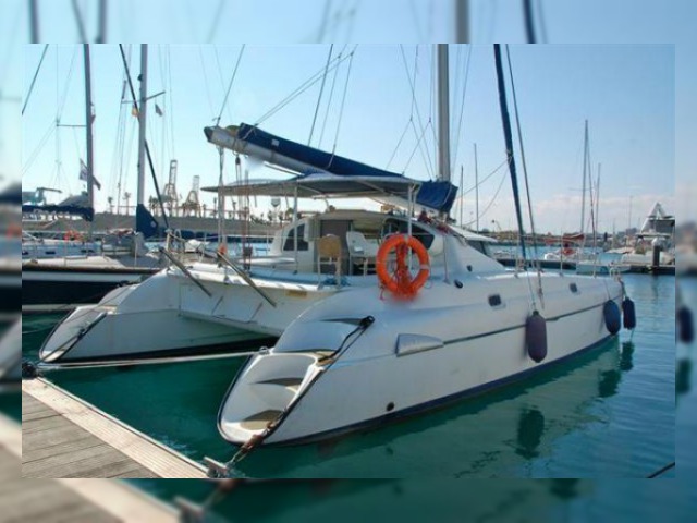 2003 Fountaine Pajot Athena 38 на продажу. Посмотреть цену, фотографии ...