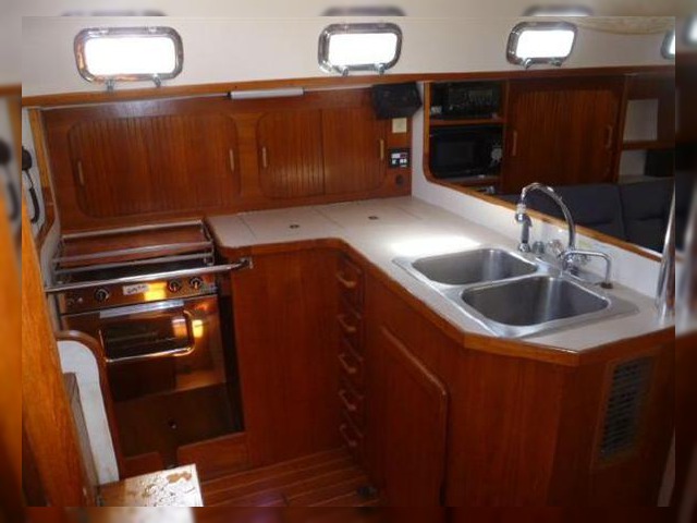 1994 Caliber 40 Cutter for sale. View price, photos and Buy 1994 ...