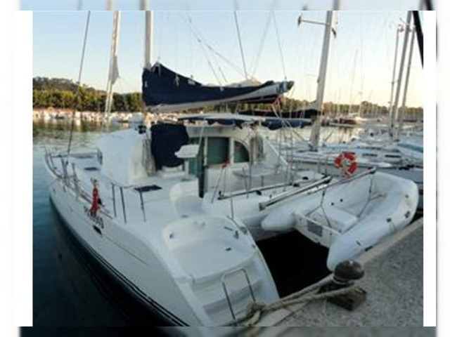2004 Beneteau Oceanis 331 for sale. View price, photos and Buy 2004 ...