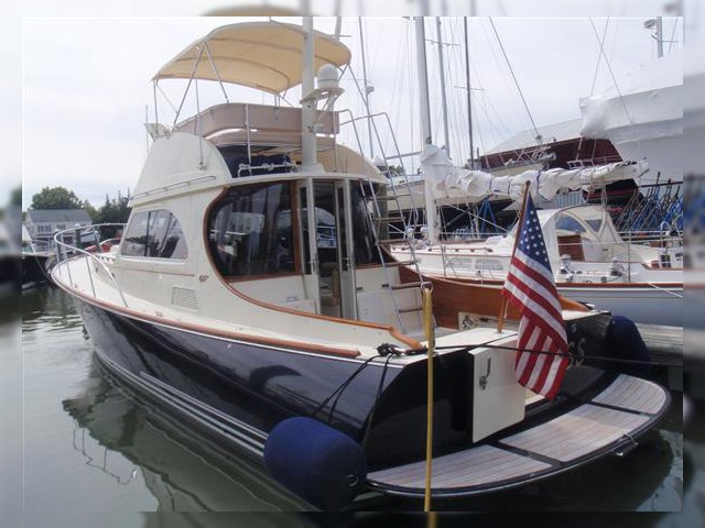 2006 Hinckley Talaria 44 Fb for sale. View price, photos and Buy 2006 ...