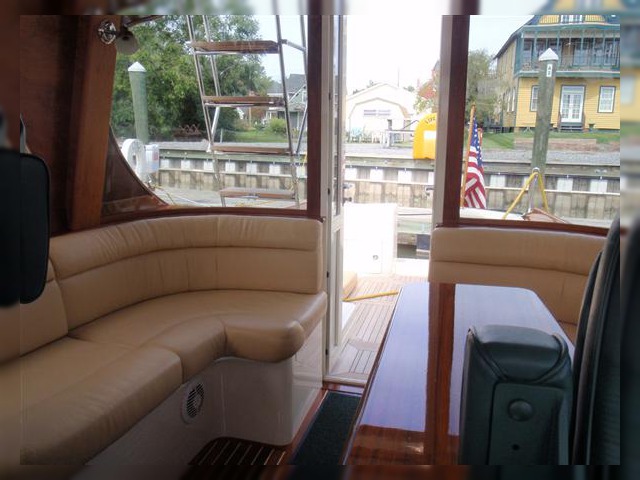 2006 Hinckley Talaria 44 Fb for sale. View price, photos and Buy 2006 ...