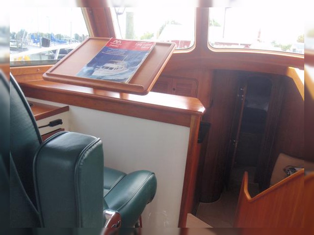 2006 Hinckley Talaria 44 Fb for sale. View price, photos and Buy 2006 ...