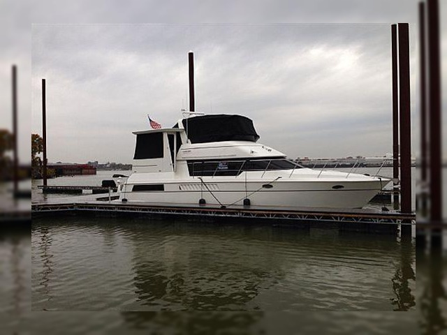 1998 Carver 455 Aft Cabin Motoryacht for sale. View price, photos and ...