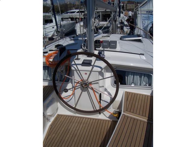 1991 Westerly Typhoon 37 for sale. View price, photos and Buy 1991 ...