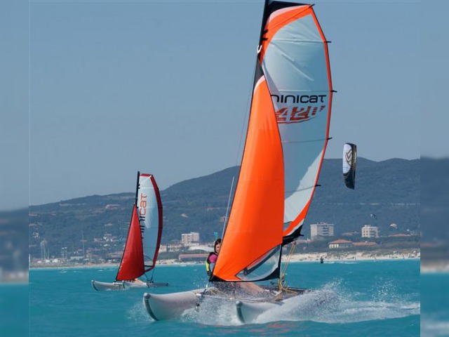 Mini cat minicatamaran for sale - Daily Boats