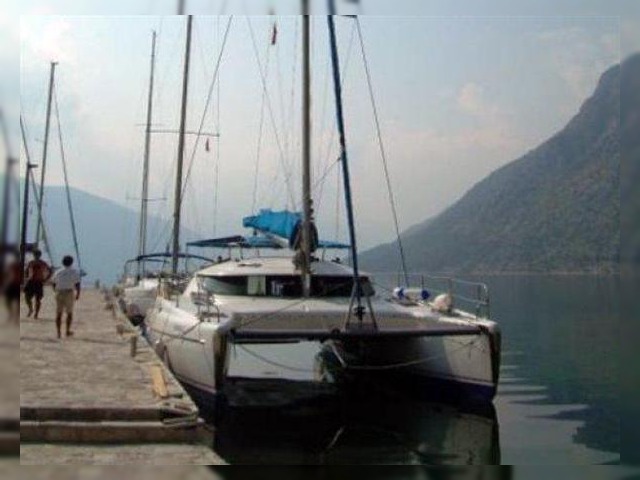2003 Fountaine Pajot Athena 38 for sale. View price, photos and Buy ...