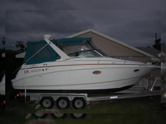 1995 Larson 280 Cabrio for sale. View price, photos and Buy 1995 Larson ...