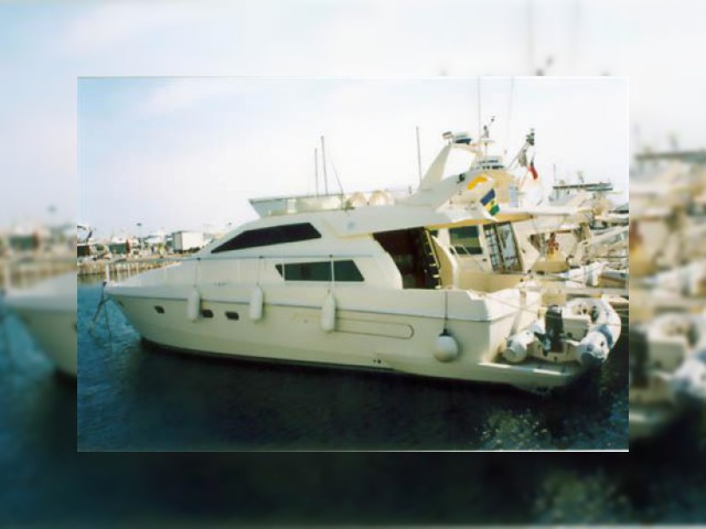 1994 Ferretti 135 for sale. View price, photos and Buy 1994 Ferretti ...
