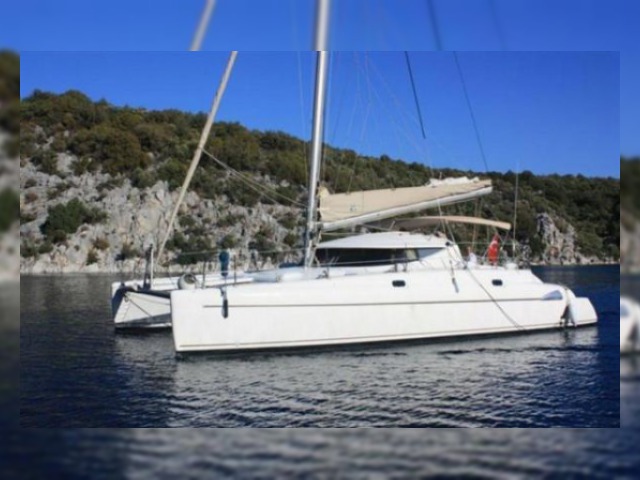 1998 Fountaine Pajot Athena 38 for sale. View price, photos and Buy ...