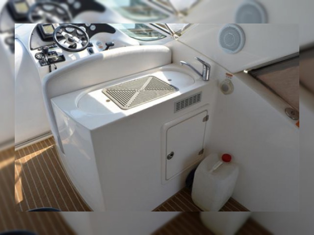 2007 Mustang 3000 Sports Cruiser for sale. View price, photos and Buy ...