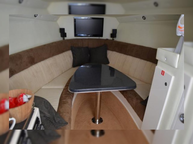 2007 Mustang 3000 Sports Cruiser for sale. View price, photos and Buy ...