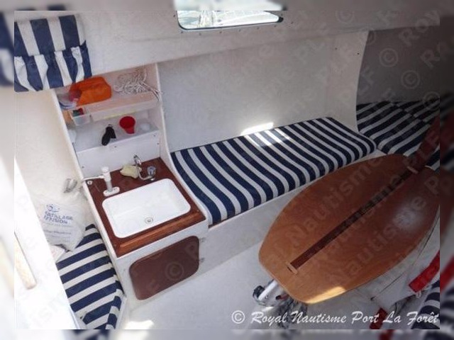 2009 B2 Marine Djinn 7 for sale. View price, photos and Buy 2009 B2 ...