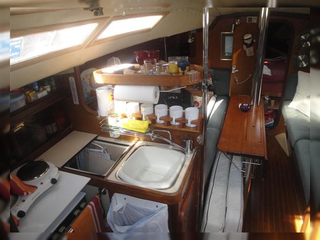 1981 Beneteau First 32 for sale. View price, photos and Buy 1981 ...