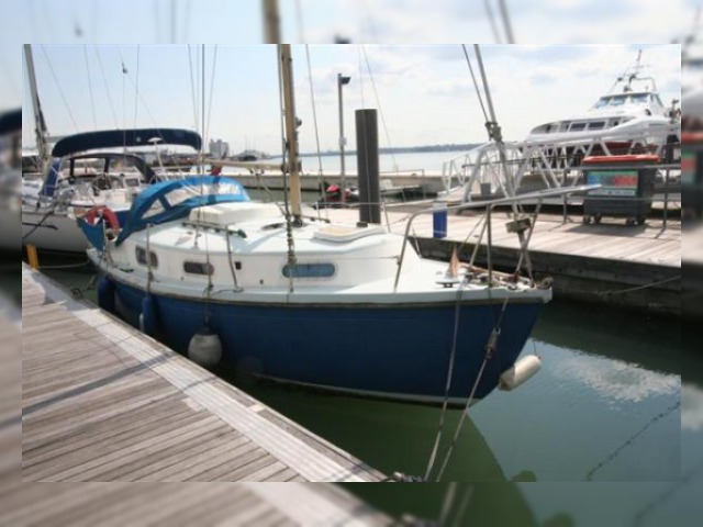 1975 Snapdragon 27 for sale. View price, photos and Buy 1975 Snapdragon ...