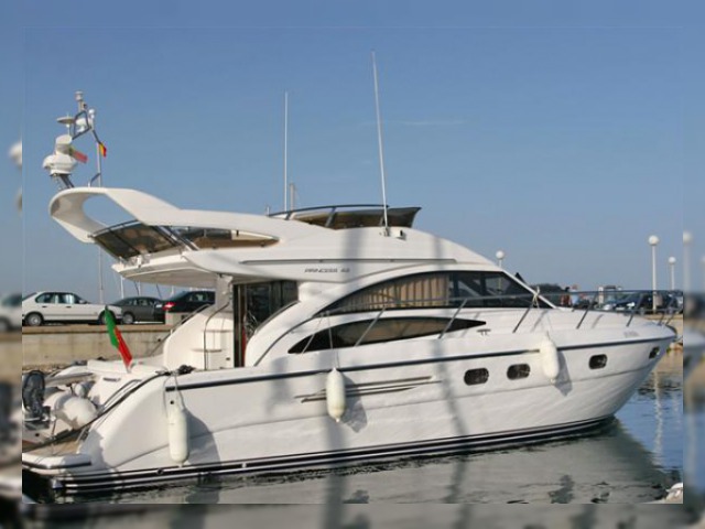 2007 Princess 42 for sale. View price, photos and Buy 2007 Princess 42 ...