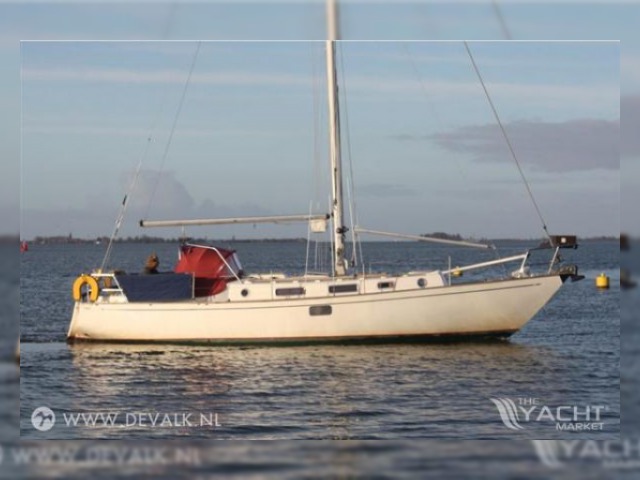 1988 Dockrell Yachts Plymouth 37 (Centerboard) for sale. View price ...