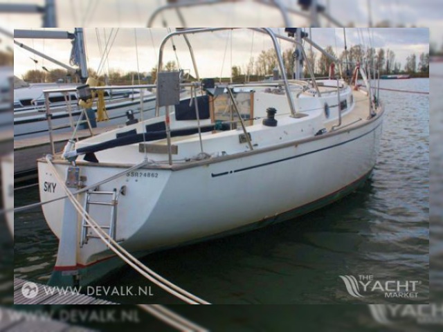 1988 Dockrell Yachts Plymouth 37 (Centerboard) for sale. View price ...