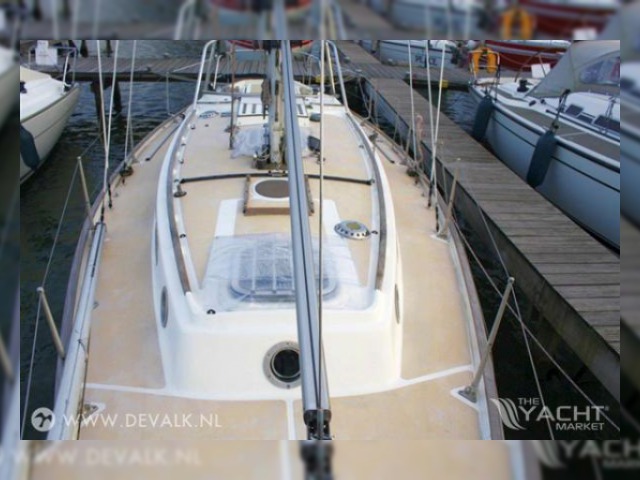 1988 Dockrell Yachts Plymouth 37 (Centerboard) for sale. View price ...