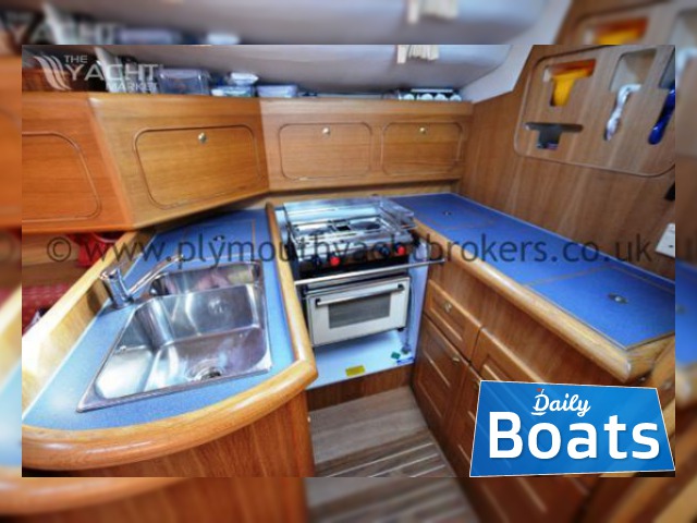 2000 Westerly Oceanquest 35 for sale. View price, photos and Buy 2000 ...