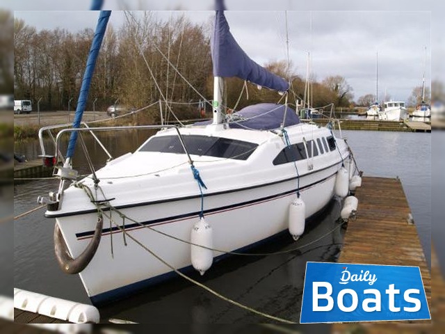 1994 Hunter Legend 26 for sale. View price, photos and Buy 1994 Hunter ...