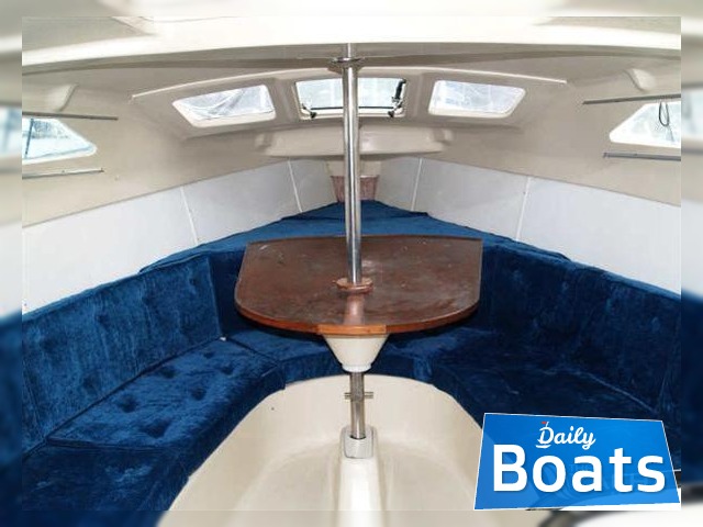 1994 Hunter Legend 26 for sale. View price, photos and Buy 1994 Hunter ...