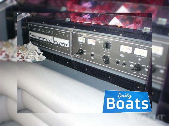 1991 Mochi Craft 33 Sedan for sale. View price, photos and Buy 1991 ...