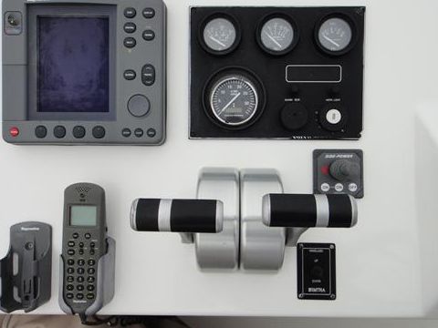 2005 Navigator 48 for sale. View price, photos and Buy 2005 Navigator ...