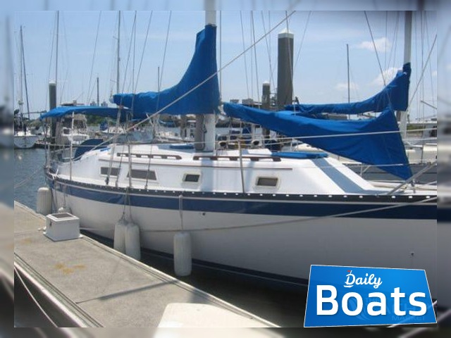 1984 Hunter 37 Cutter for sale. View price, photos and Buy 1984 Hunter ...